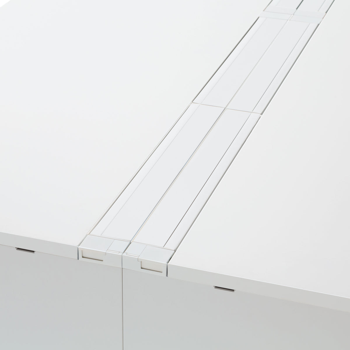 【内田洋行 Arcena（アルセナ）シリーズ専用】 配線カバー フラップ式 - オフィス空間Online